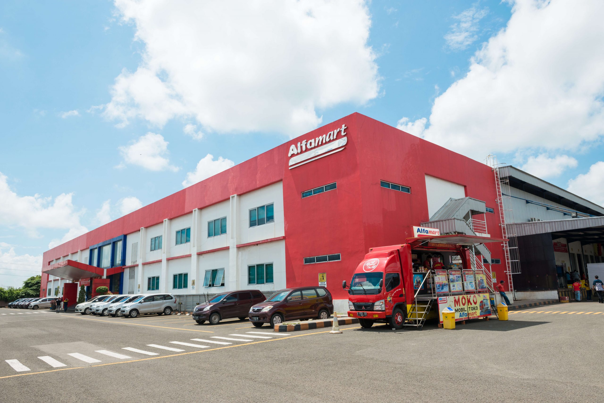 PT Sumber Alfaria Trijaya TBK